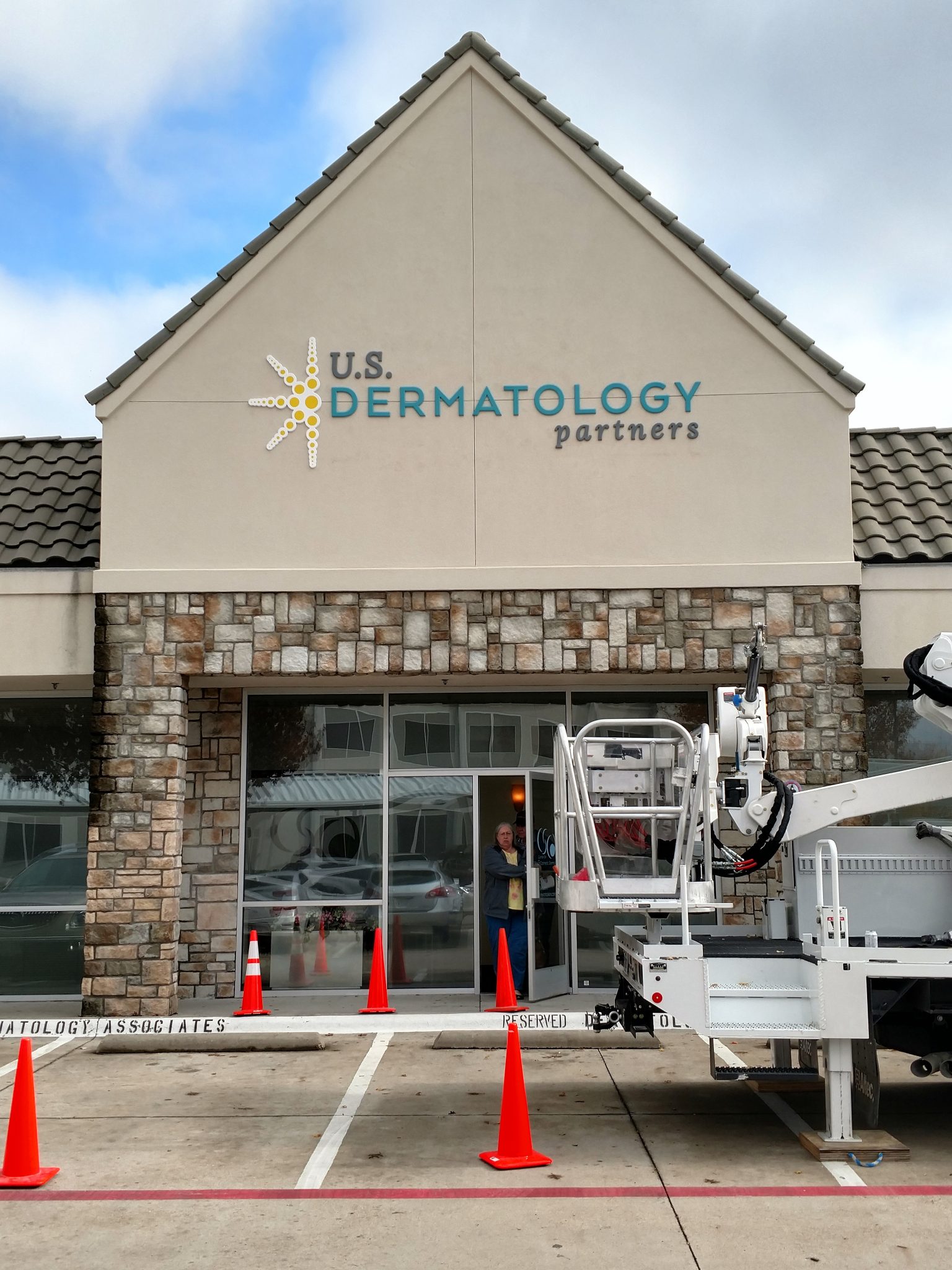 Commercial Sign Company Forth Worth | Cowtown Graphics & Signs