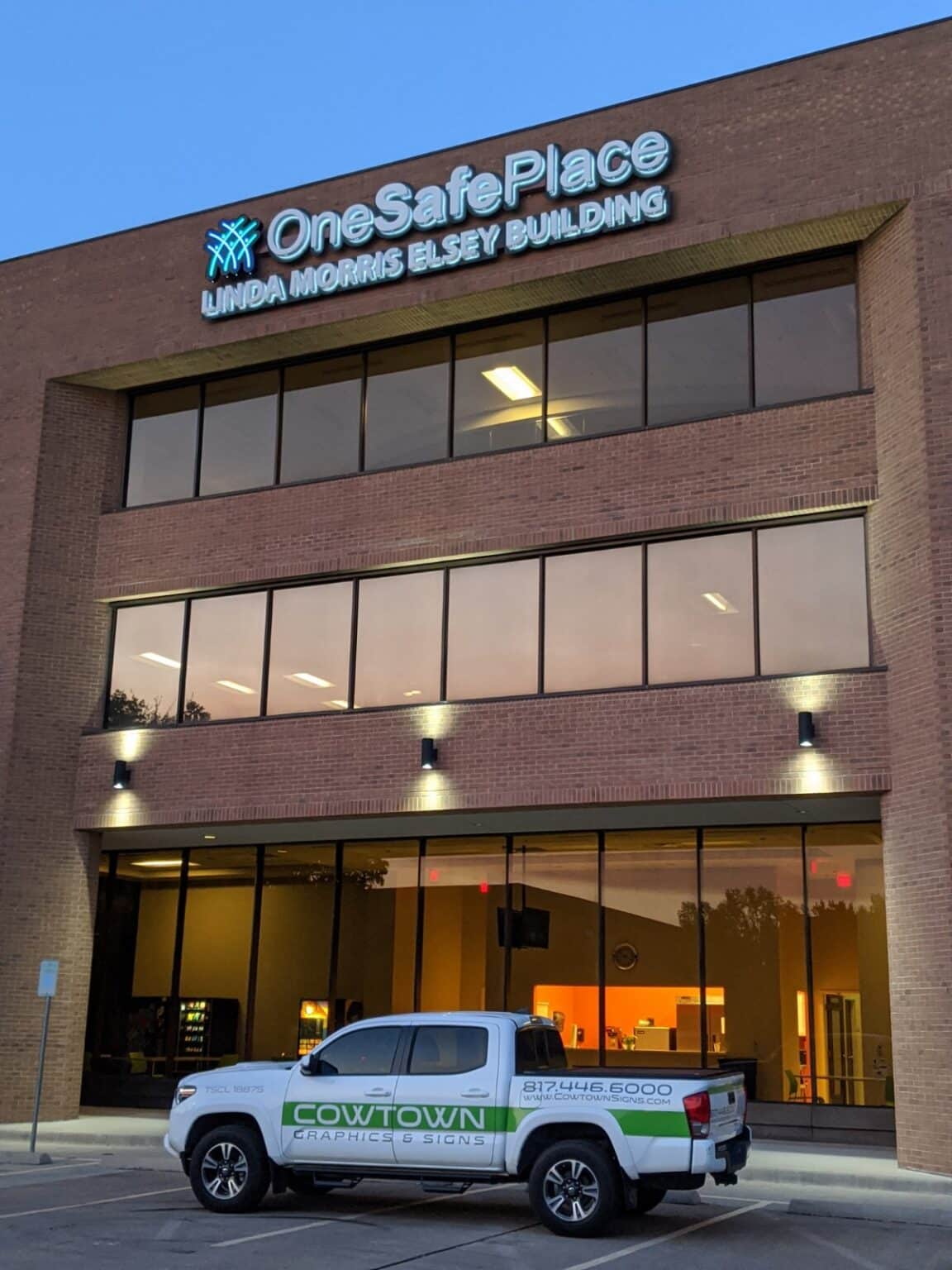 Commercial Sign Company Dallas-Fort Worth | Cowtown Graphics & Signs